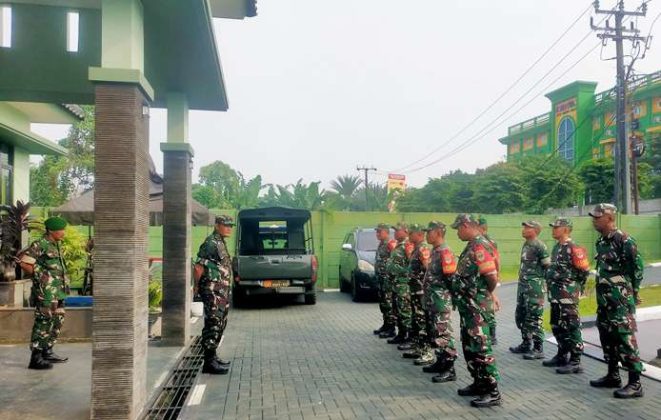 Danramil 14/Panongan Ambil Apel Pagi Berikan Pengarahan Kepada Anggota ...
